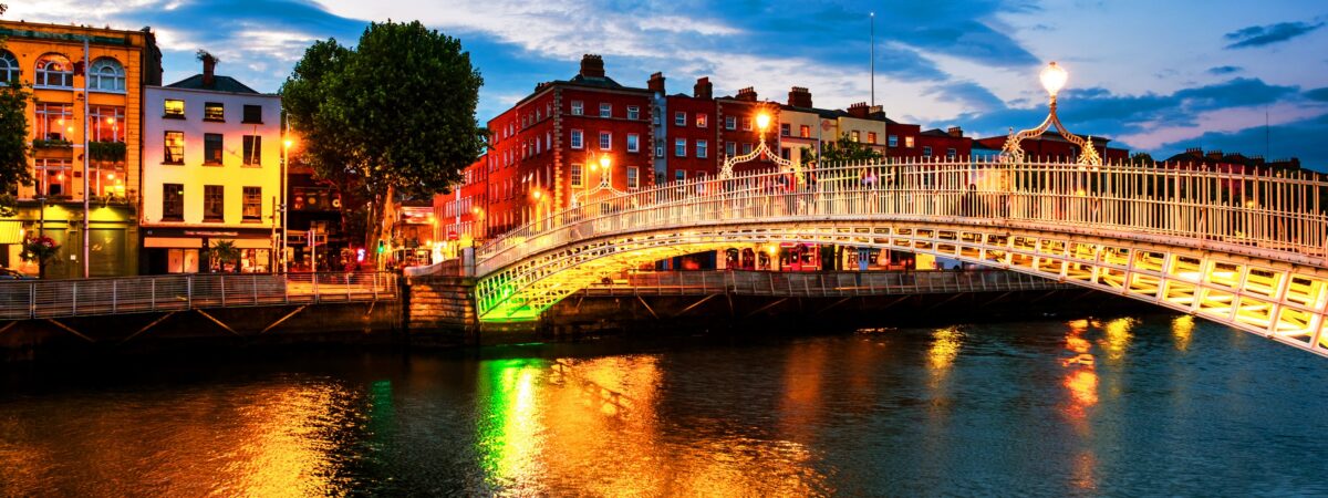 El Ha'Penny Bridge - Puente de Dublín • Guide-Irlande.com